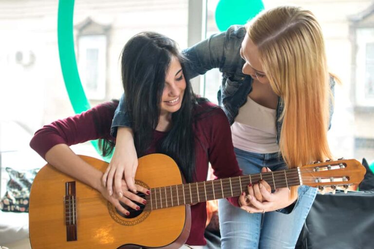 Making Private Guitar Lessons Fun: Why It Matters for Beginners ...