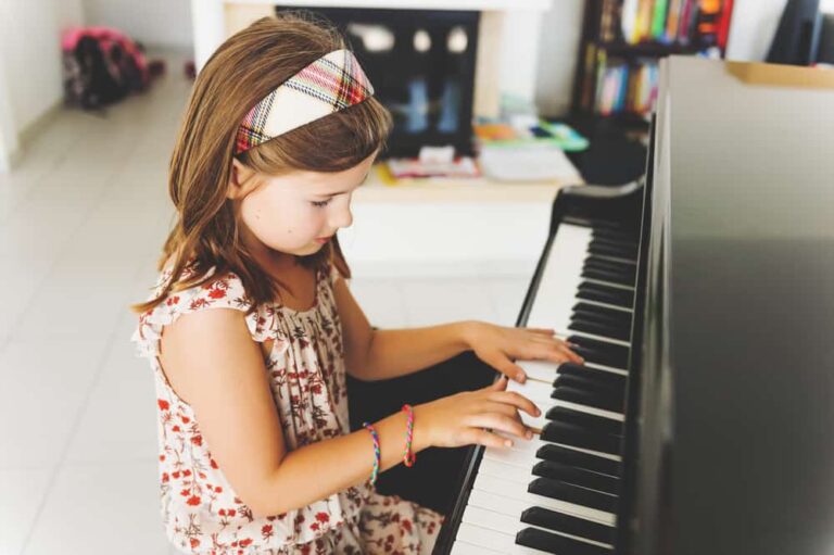 7 Popular Beginner Piano Songs for Kids | Lessons In Your Home